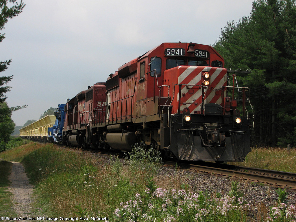 CP 5941 East at Mile 83 Galt Sub